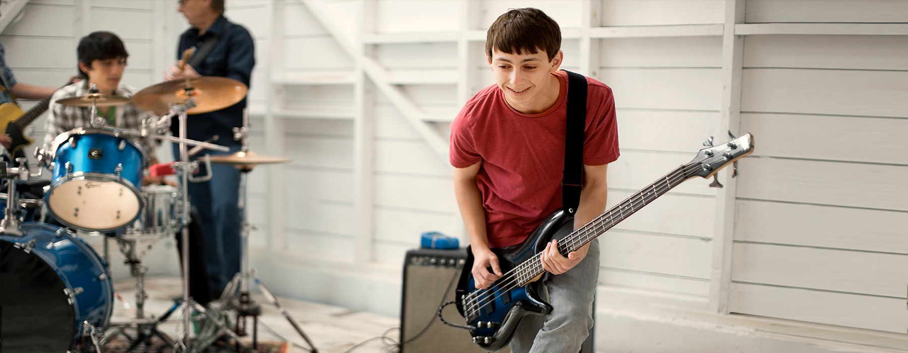 Bass guitar rental - Presto Instruments